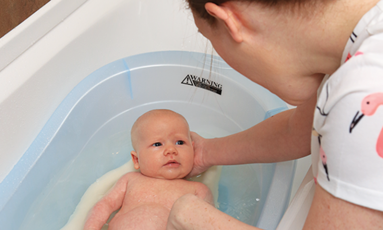 Bathing your baby | Ready Steady Baby!